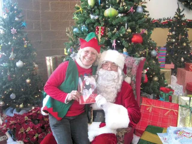 Former Wrestler Paul Vachon Makes a Strong Santa | Seven Days Vermont