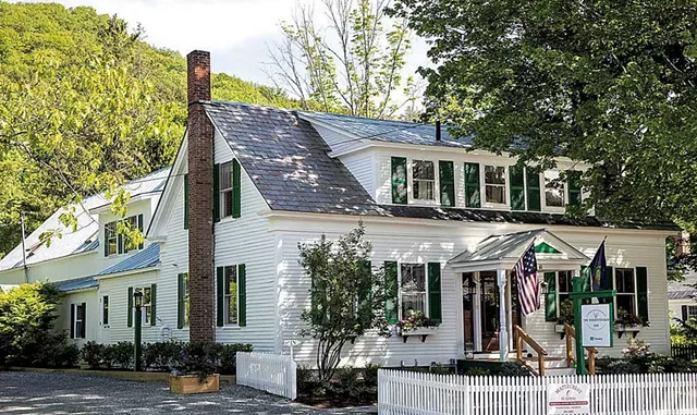 The Woodstocker B&B Creates a Warm Welcome for Pampered Getaways ...
